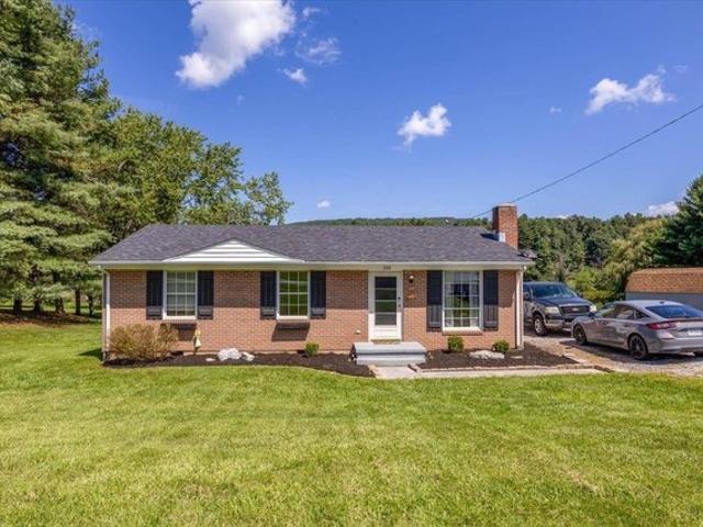 938 Boulder Ln, Pilot, VA 24138