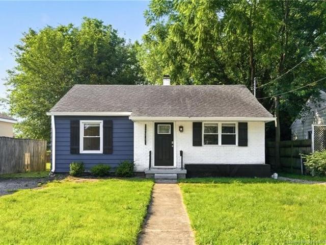 938 E 8th St, Jeffersonville, IN 47130