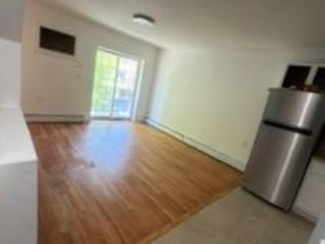 938 Fteley Avenue Apt 2