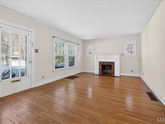 938 Hawbrook Rd, Glendale, MO 63122 | MLS #25079 | Compass