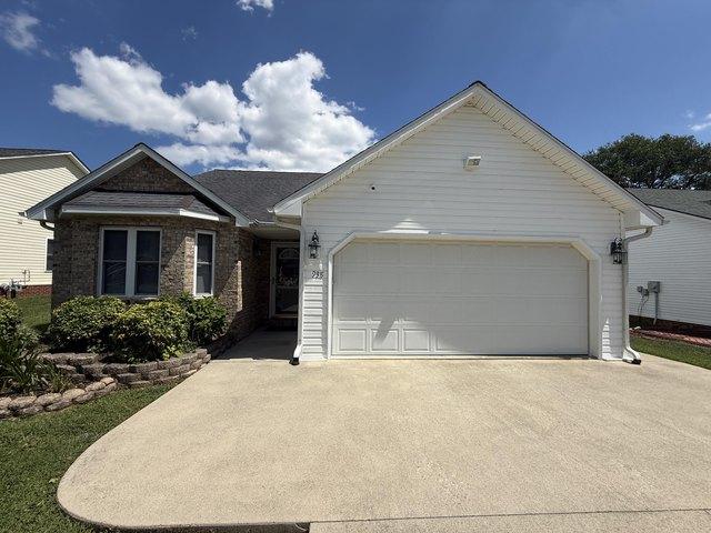938 Harmon Cir, Roanoke, VA 24019