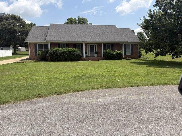 938 Meadowlark Ct, Bowling Green, KY 42103
