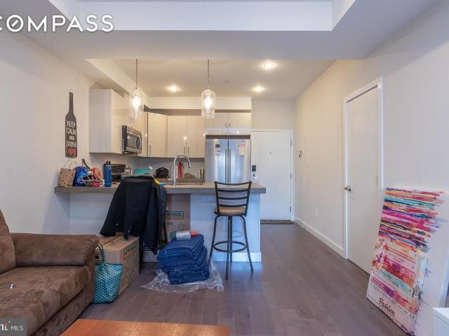 938 New Market St 204, Philadelphia, PA