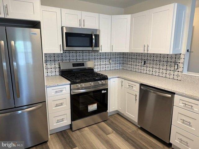 938 Pine Valley Ct, Little Egg Harbor Township, NJ 08087