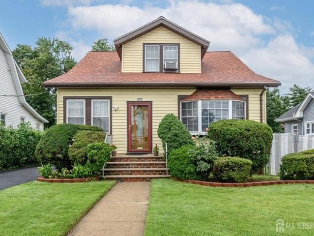 938 Ray Ave, Union Twp, NJ 07083