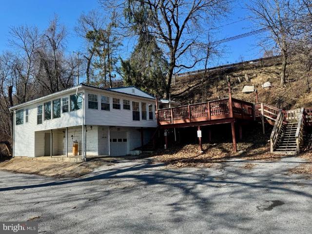 938 River Road