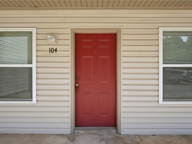 938 W Cleveland Street 104