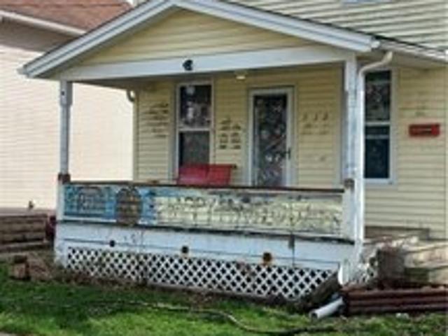 938 Walnut St, Elyria, OH 44035