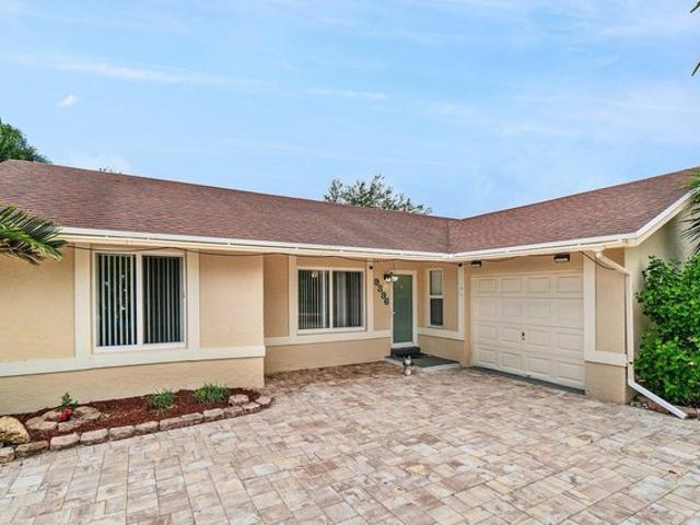 9396 Gettysburg Rd, Boca Raton, FL 33434