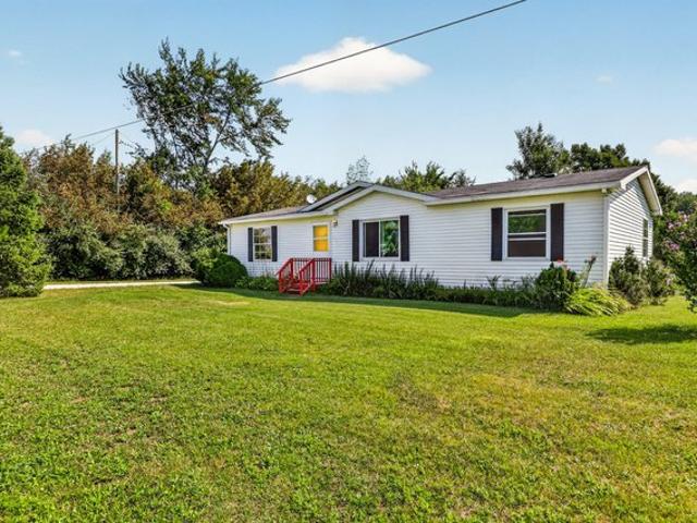 9390 Dicey St, Montague, MI 49437