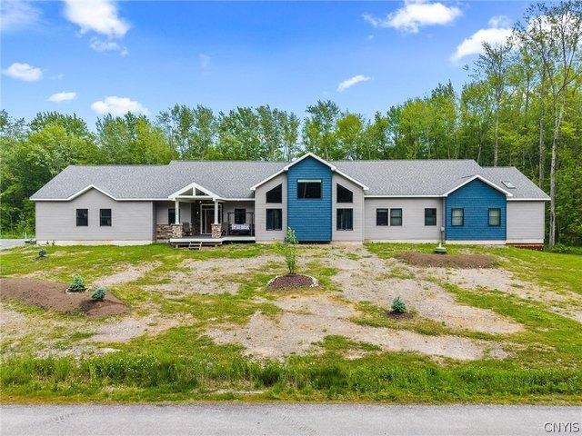 9390 Fox Rd, Bridgeport, NY 13030