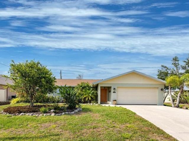 9390 Heartwellville Ave, Englewood, FL 34224