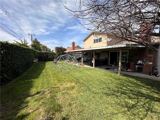 9392 Greenwich Dr, Huntington Beach, CA 92646 | Compass