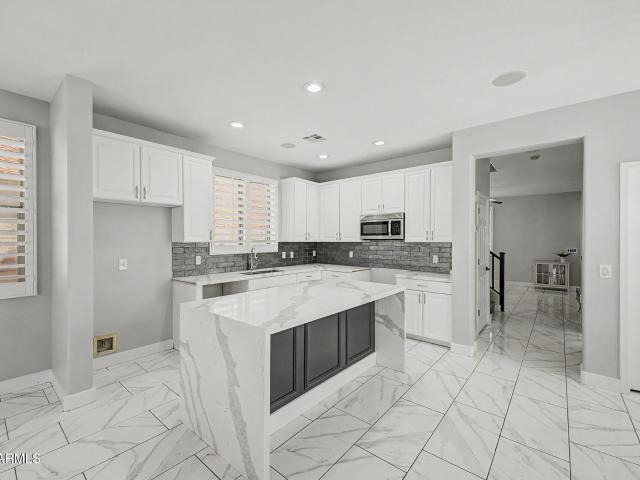 9392 w payson road