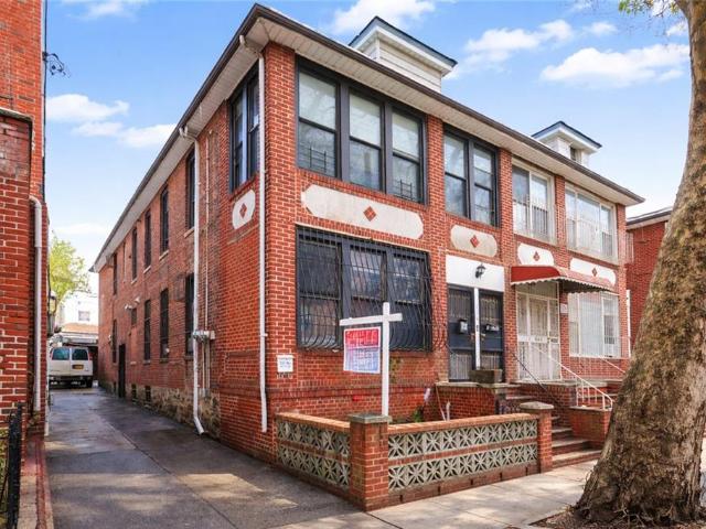 939 58th Street