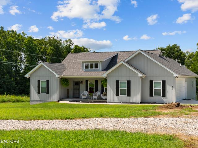 939 Clear Creek Rd