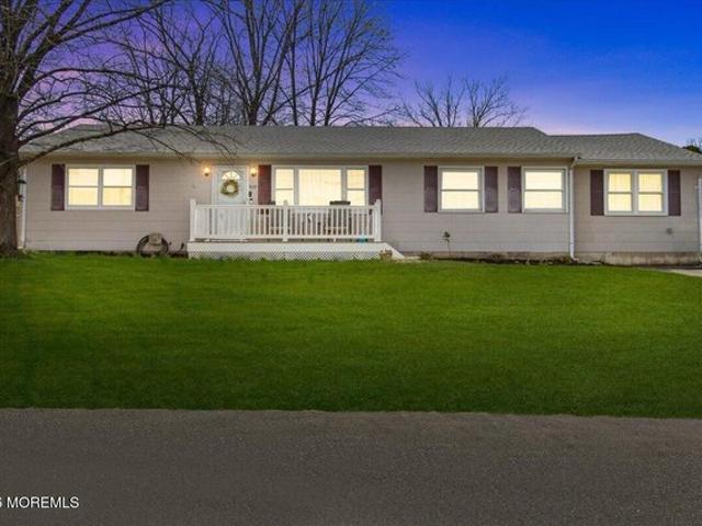 939 Clifton St, Forked River, NJ 08731