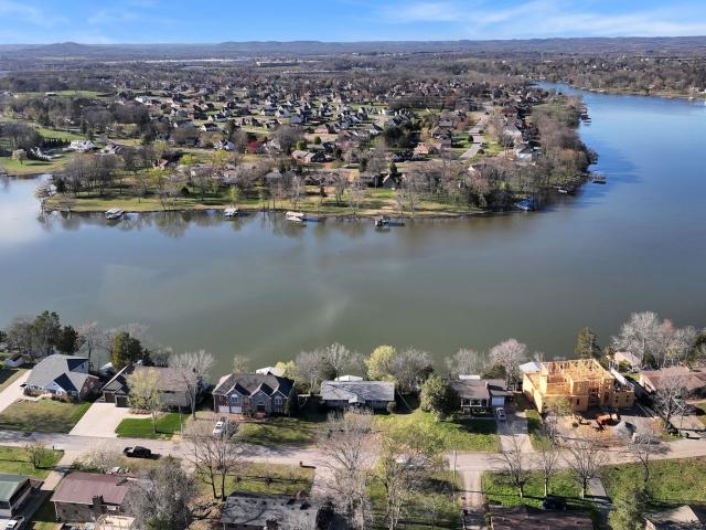 939 Aqua Dr