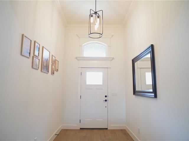 939 Ardiano Avenue