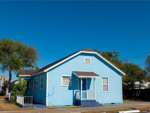 939 Ayers Street