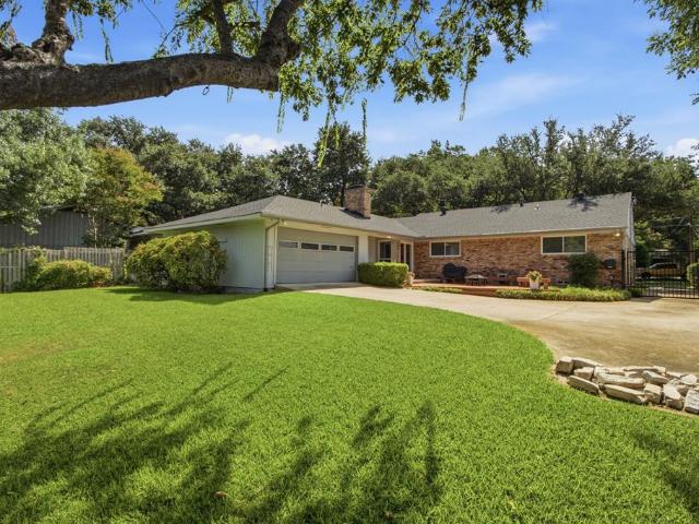 939 Blue Lake Circle