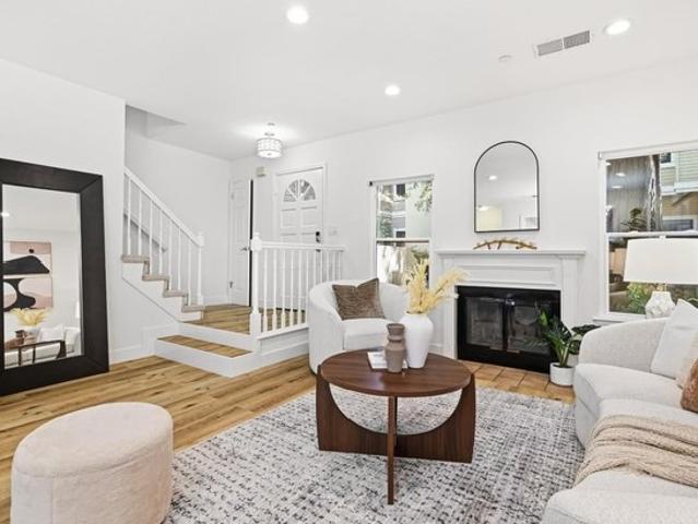 939 LA Mesa Ter Unit C, Sunnyvale, CA 94086