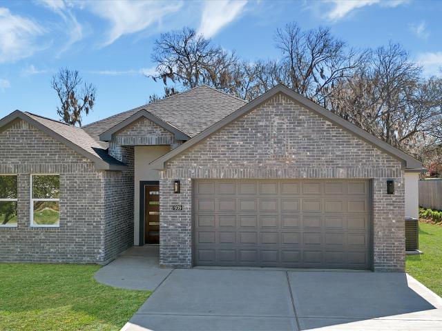 939 Lake View Drive