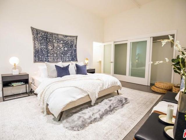 939 S Broadway #406, Los Angeles, CA 90015