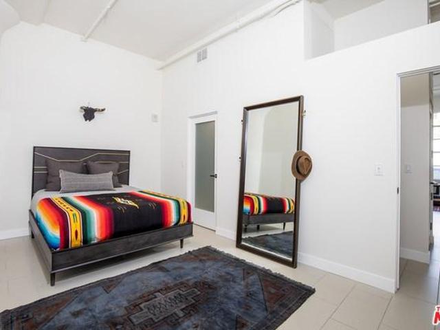939 S Broadway #611, Los Angeles, CA 90015