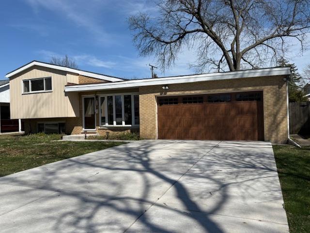 939 S Grace St, Lombard, IL 60148 | MLS #202602 | Compass