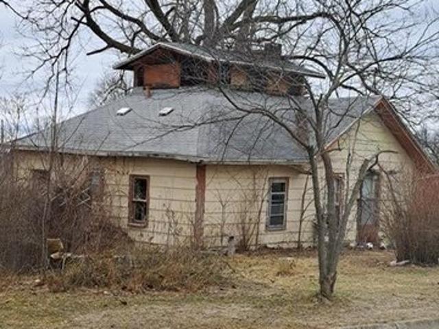 939 Sundberg St, Cadillac, MI 49601