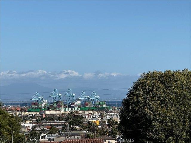 939 W 17th St, San Pedro, CA 90731