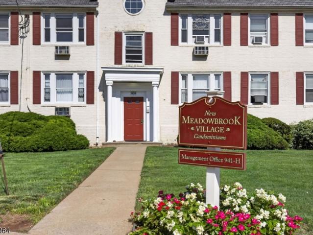 939C E Front St # 104