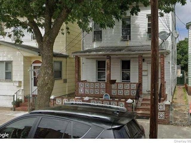 97 33 89th St, Ozone Park, NY 11416