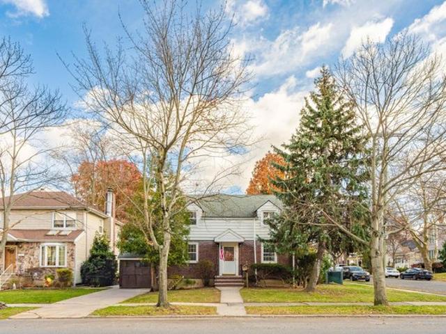 97 Westcott Blvd, Staten Island, NY 10314