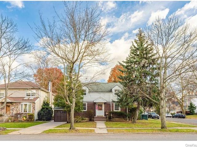 97 Wescott Blvd, Staten Island, NY 10314