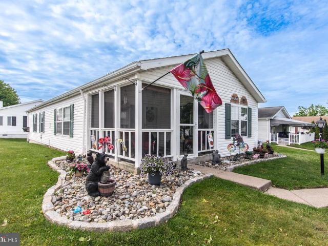 97 Acorn Court E