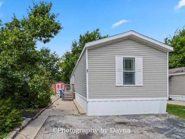 97 Big Chief Dr, Bourbonnais, IL 60914