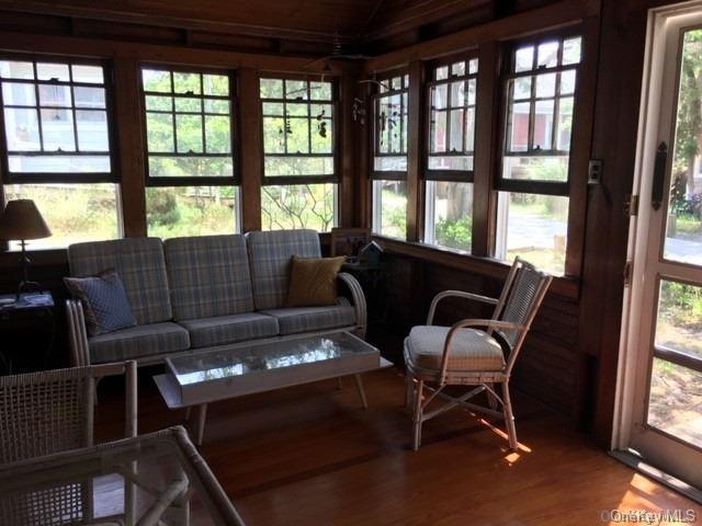 97 Bungalow Ln, Ocean Beach, NY 11770 | MLS #L3285
