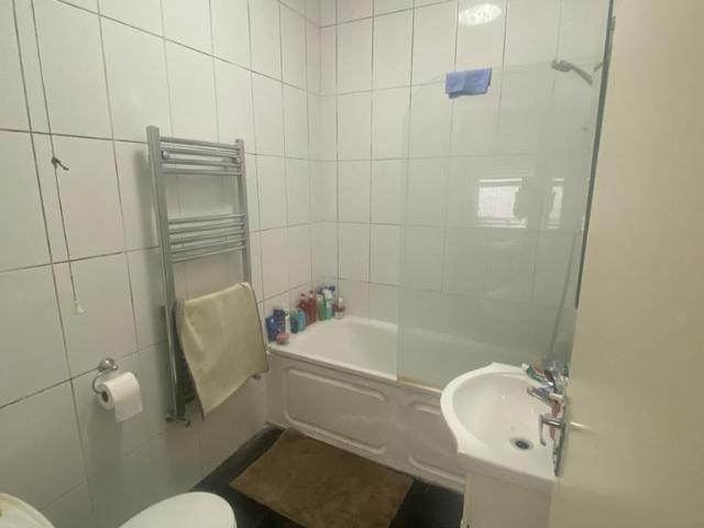 97 College Place, London NW1 3 bed flat to rent £3,000 pcm £692 pw