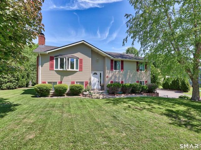 97 Dorothy Ln, Plymouth, CT 06786