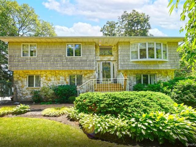 97 Elk St, South Huntington, NY 11743