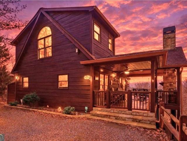 97 Fox Mountain Crossing Rd, Blue Ridge, GA 30513