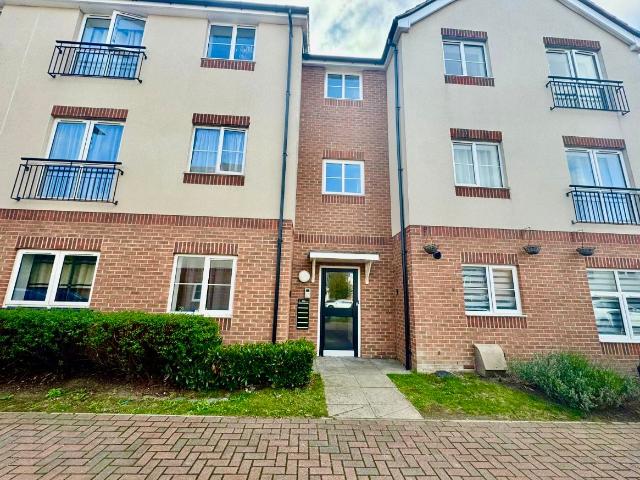 97 Frederick Drive, Peterborough PE4, 2 bed flat to rent, £925 pcm | PrimeLocation