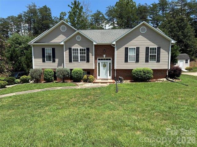97 Freshfield Dr, Hudson, NC 28638