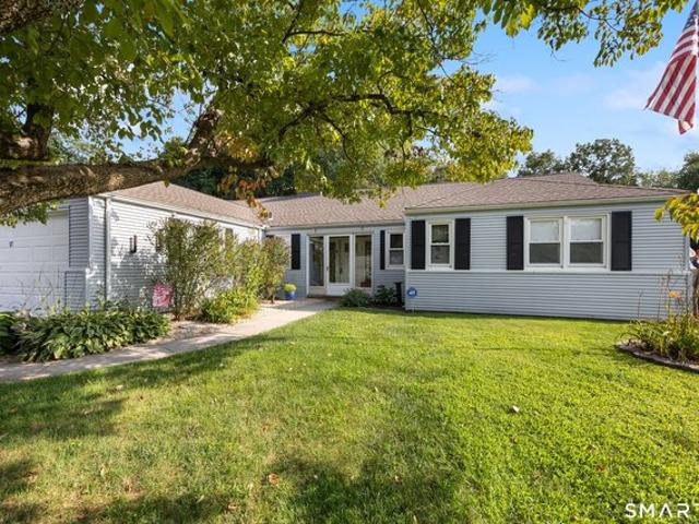 97 Glenview Dr, Newington, CT 06111