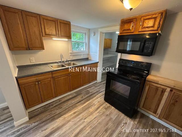 97 Grove St. Apt 3 beds, 1 full bath