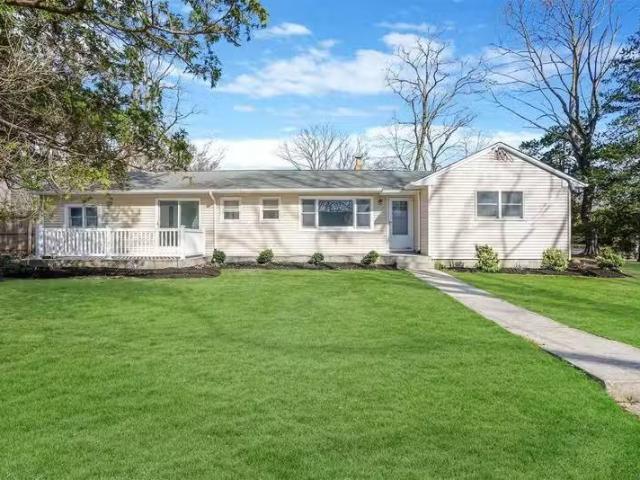 97 Halesite Drive, Sound Beach, NY 11789 649116881