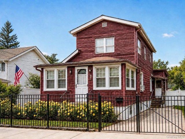 97 Hawkins St, Bronx, NY 10464