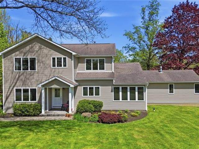 97 Jewett Holmwood Rd, East Aurora, NY 14052